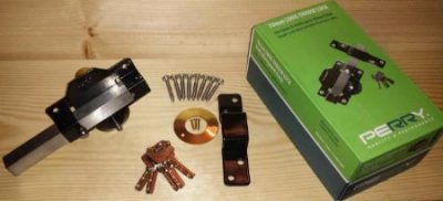 Perry Single Locking Long Throw Gate Locks - Gate Expectations